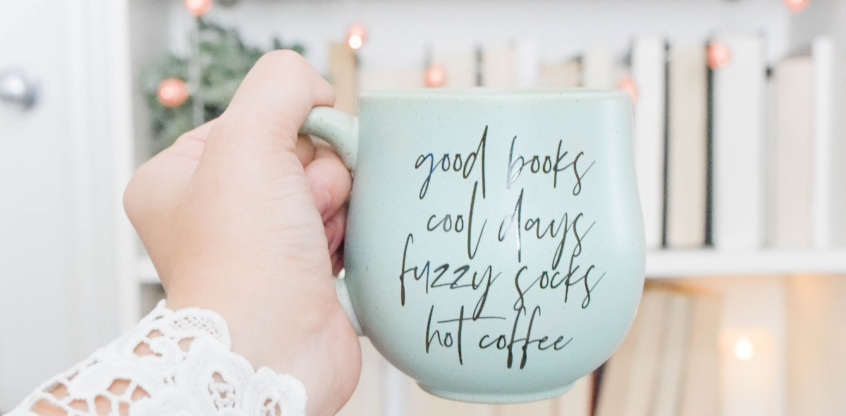 Guide pour créer un design de tasse à café personnalisée attrayant